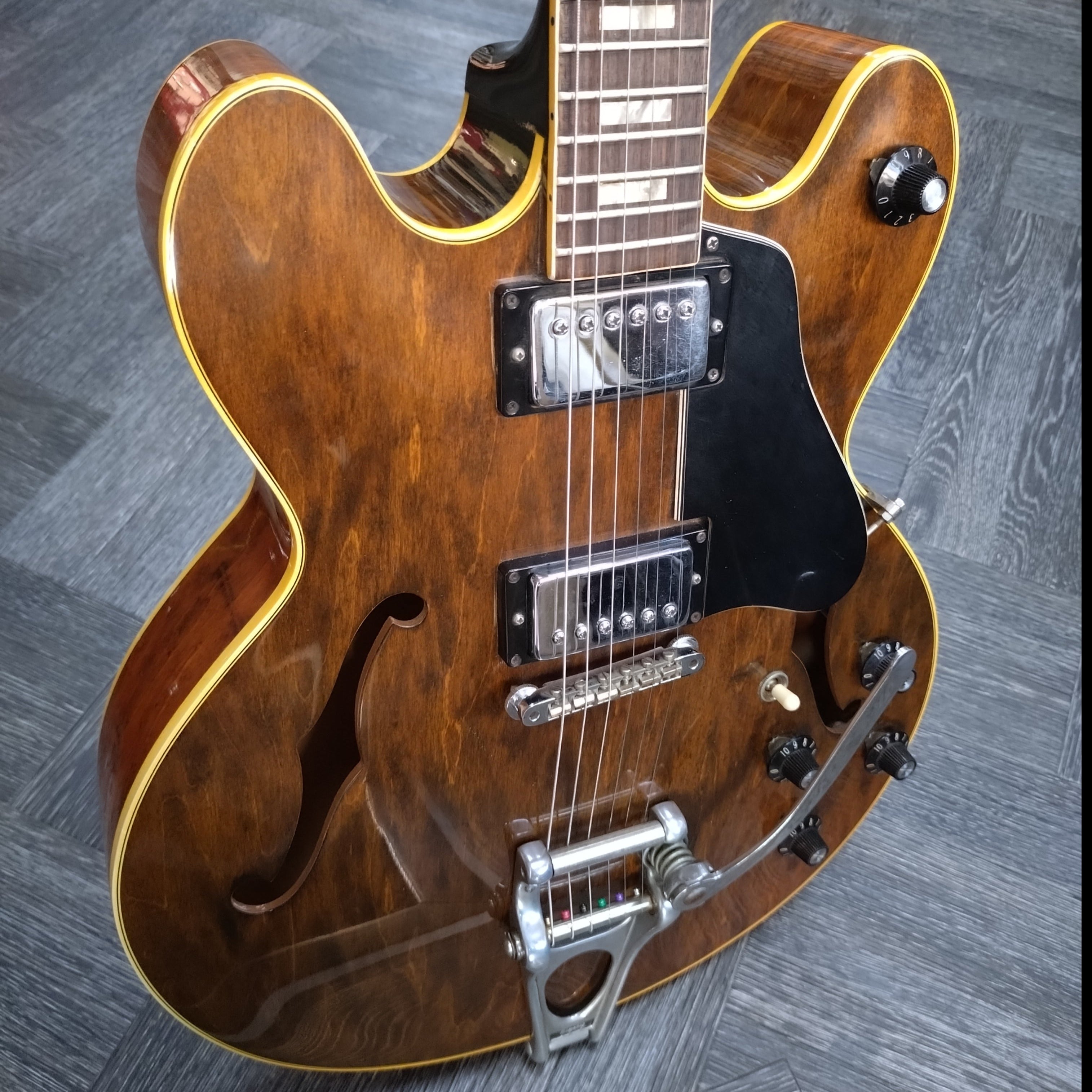 Gibson ES-150D ~ Walnut [1973] – Joanie's Music